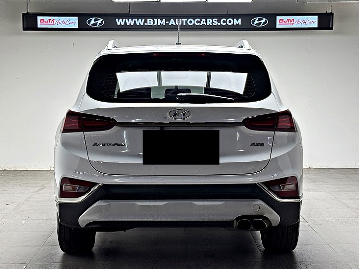 Hyundai Santa Fe XG Diesel 2020 Panoramic KM Low – Berkah Jaya ...